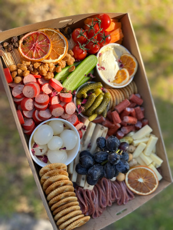 Savoury Grazing Boxes – GertiesGoodies